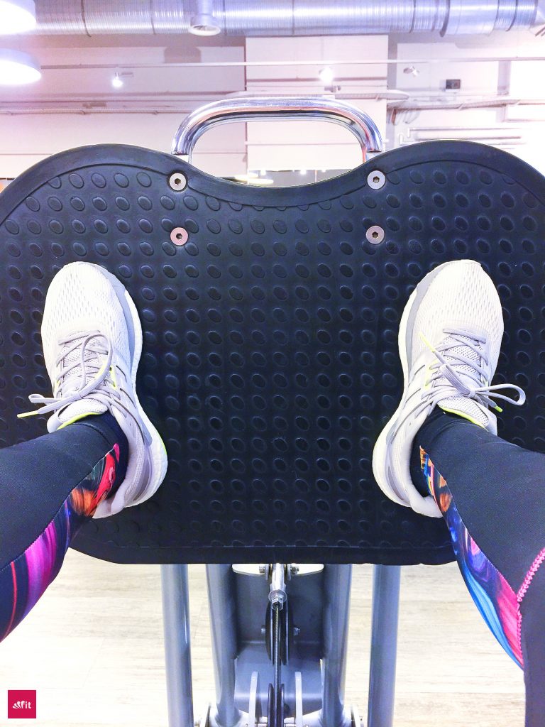 Beinpresse Po Muskeln, richtige Ausführung, Fußstellung liegend & sitzend